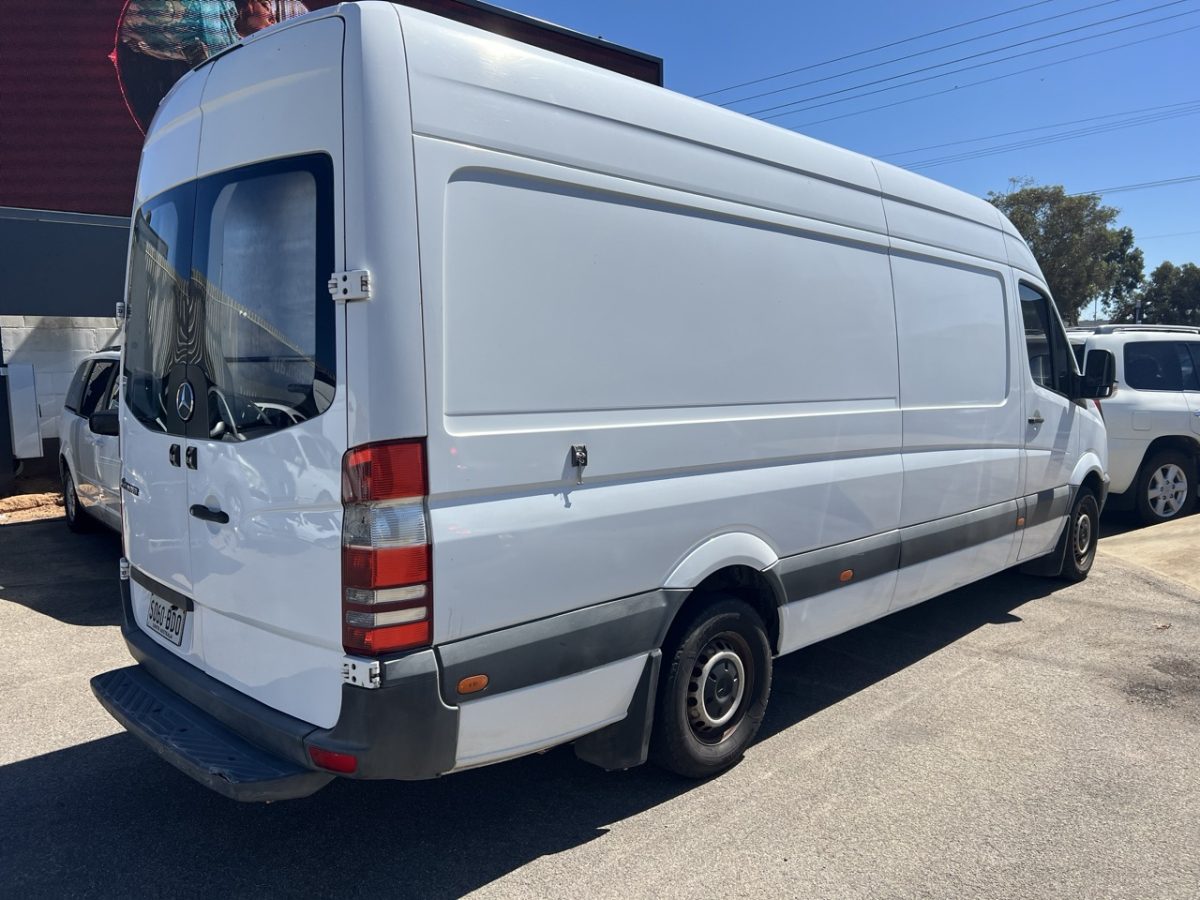 2009 Mercedes-Benz Sprinter 311 CDI Diesel Automatic Jumbo High Roof ...